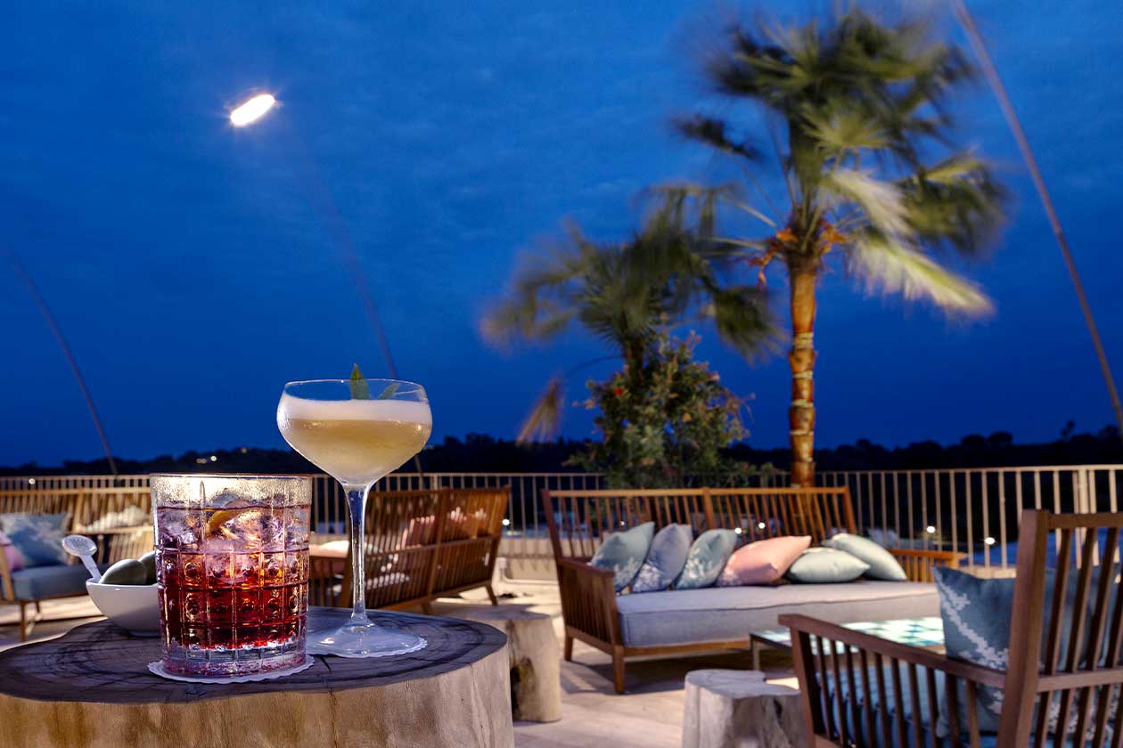 Sunset Terrace Bar: Cocktails | Baglioni Resort® Sardinia